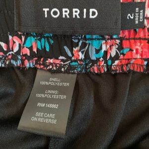 torrid | Pants & Jumpsuits | Nwot Torrid Floral Chiffon Side Slit Wide ...